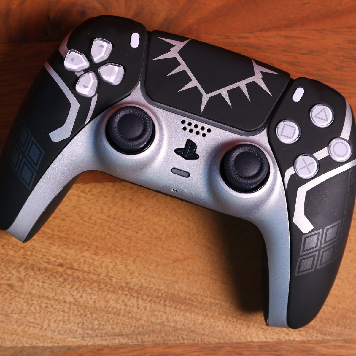 Black Panther – Gamecube – Custom Controller | Controller Chaos